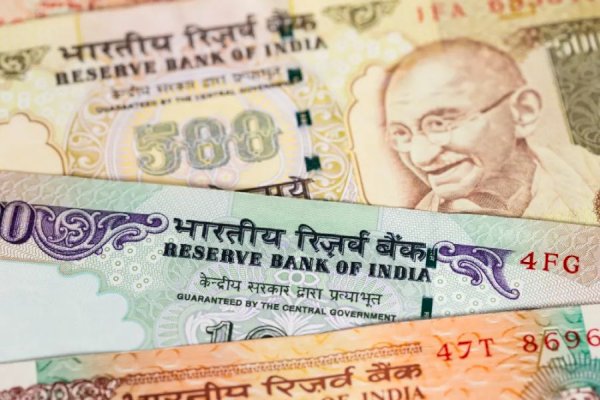 Mercedes-Benz Commits INR 3,000 Cr Investment in Maharashtra | Modern ...